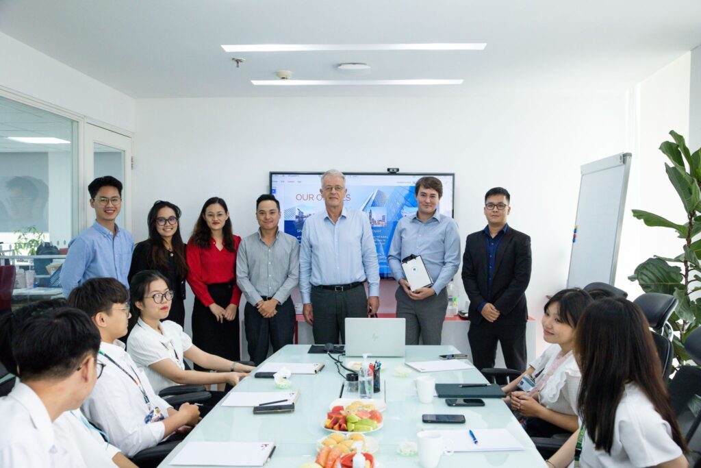 Sharing session: welcoming students from the ULaw to visit RBA office ...
